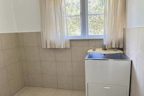 Property details for 21a Panorama Road, Mount Wellington, Auckland, 1060