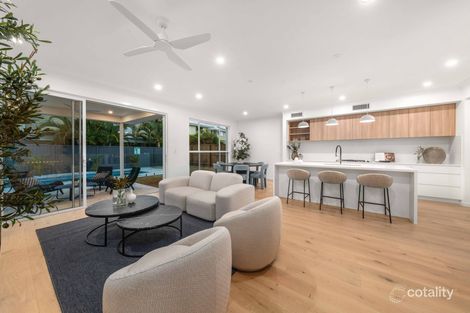 10 Ormiston Grove Ormiston QLD 4160 Sold Prices and Statistics