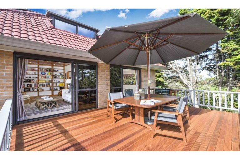 Property details for 28b Charles Fox Place, Saint Johns, Auckland, 1072