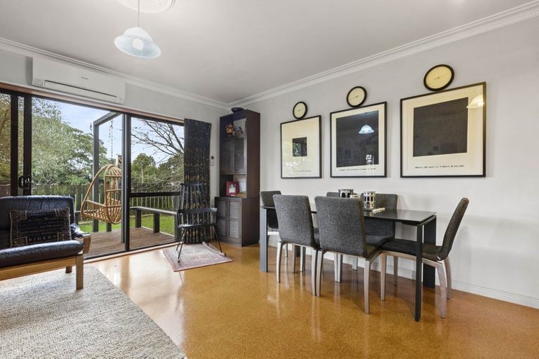 Property details for 9 Warden Place, Mangere Bridge, Auckland, 2022