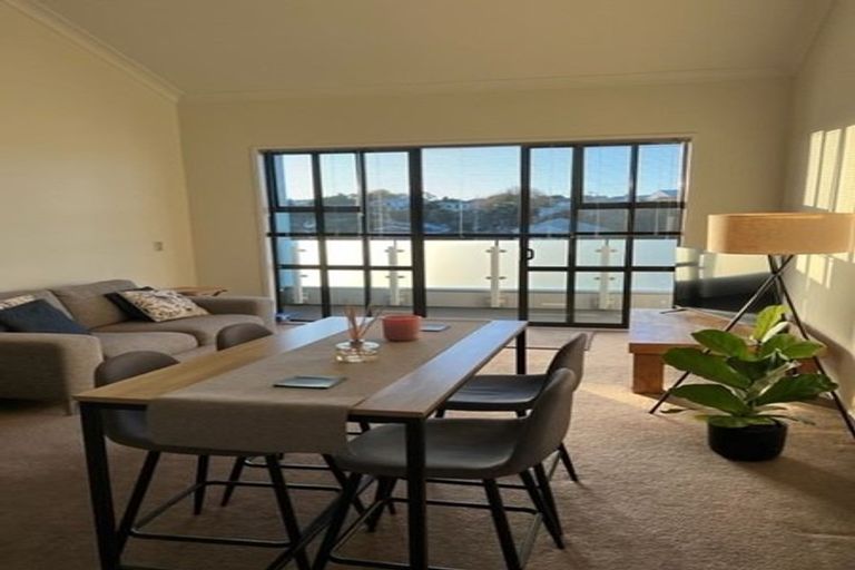 Property details for 321/3 Morningside Drive, Morningside, Auckland, 1025
