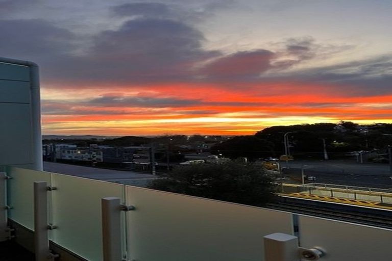 Property details for 321/3 Morningside Drive, Morningside, Auckland, 1025