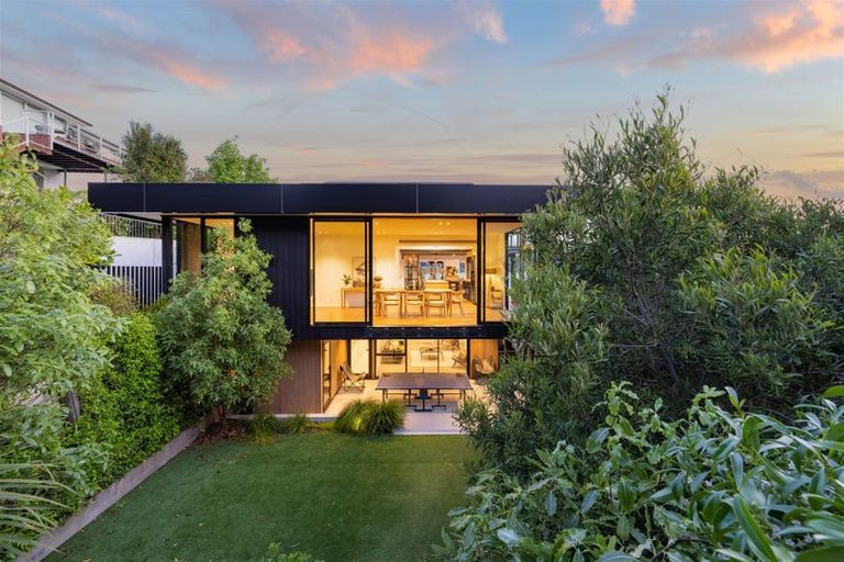 Property Details For 19 Cass Bay Place Cass Bay Lyttelton 8082