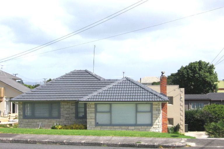 Property details for 21a Oakdale Road, Mount Roskill, Auckland, 1041