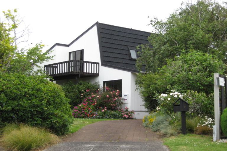 Property details for 7 Warden Place, Mangere Bridge, Auckland, 2022